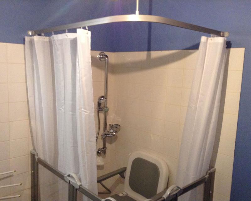 Espace douche PMR | idmene